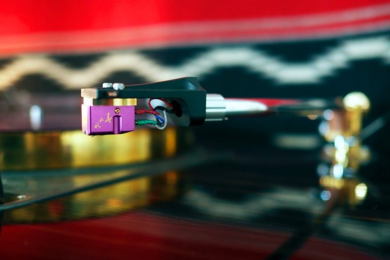 Jeff checking in ... the Sumile MC phono cartridge! - Jeff's Place