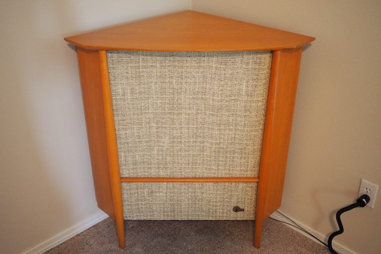 Vintage Altec 832A Corona's as a bedroom system! - Jeff's Place