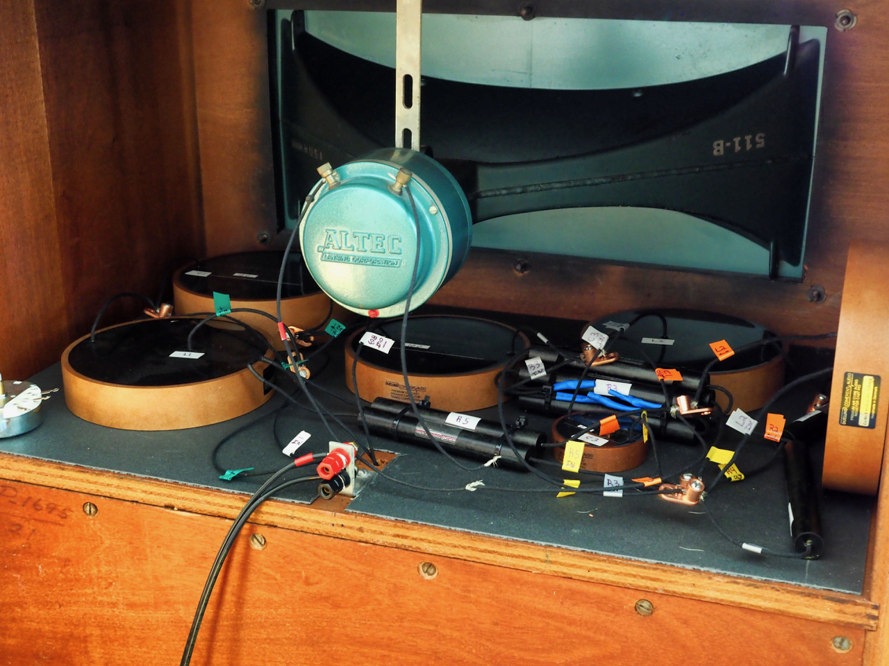 A Duelund DCA tinned-copper cables comparison for the Duelund-Altec ...