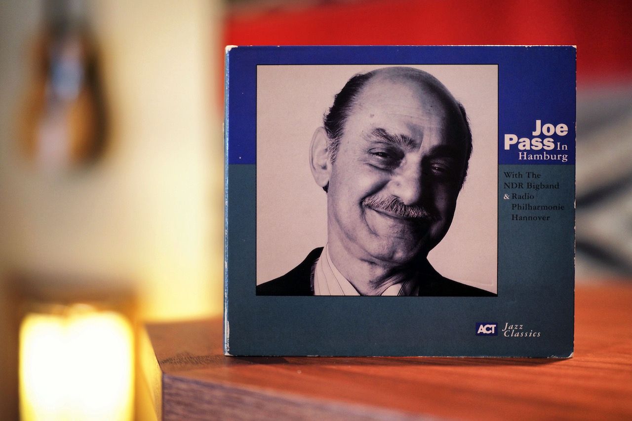 The Jazz Guitar Chronicles: The Complete Pacific Jazz Joe Pass Quartet ...